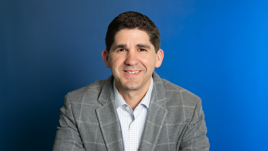 Horizontal headshot of Graham Blackwell